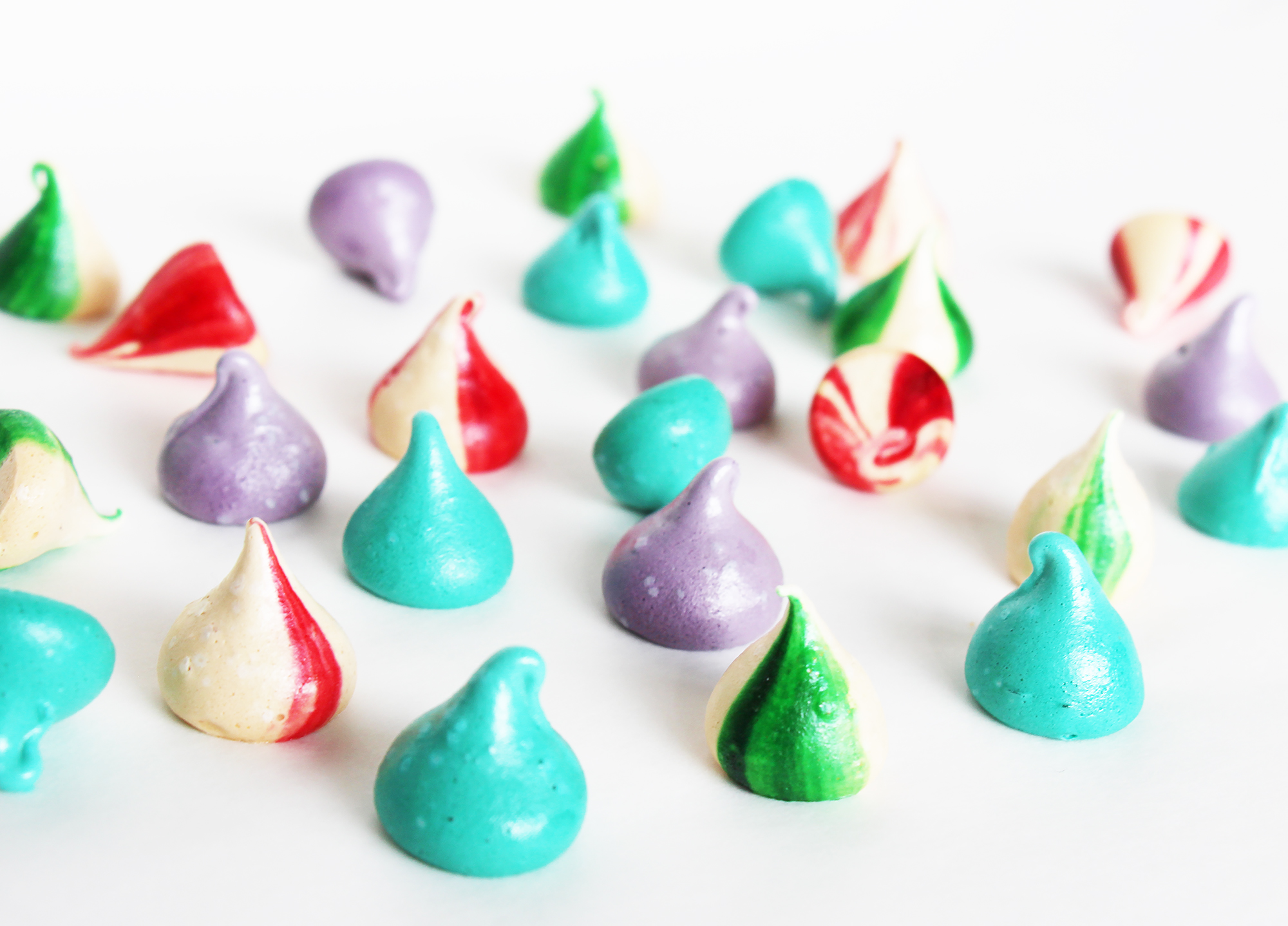 Meringue Kisses – GoBake | Everything for the Cake!